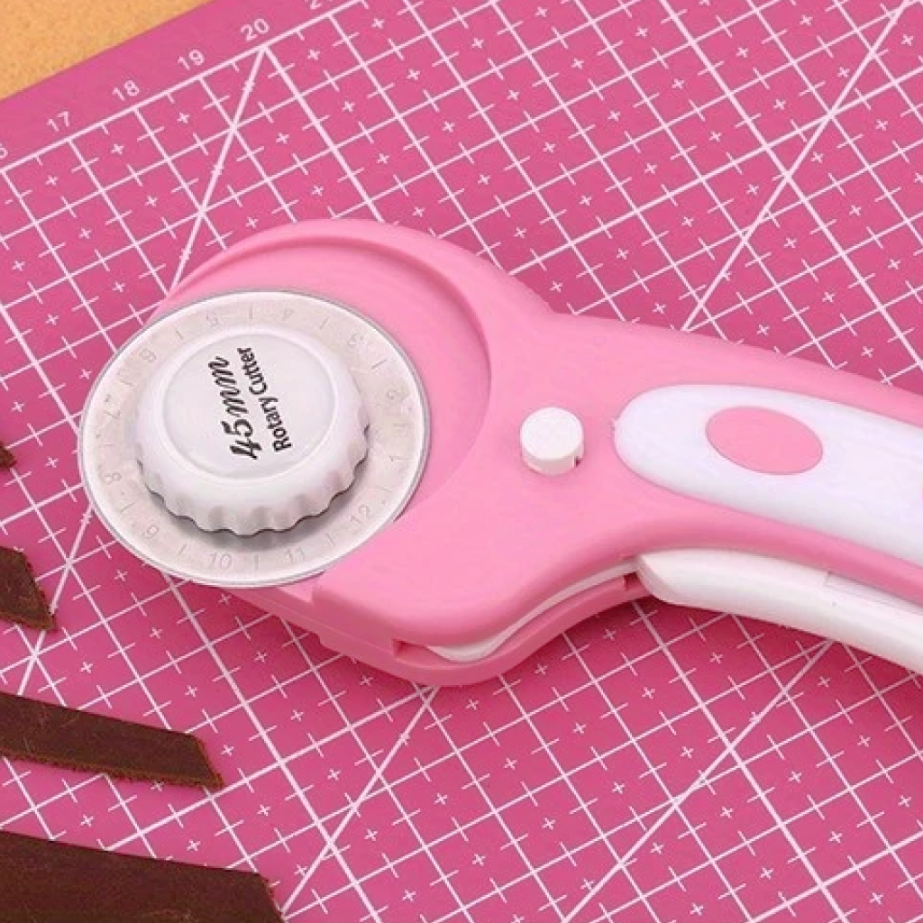 45mm Rotary Cutter with 5 Extra Blades